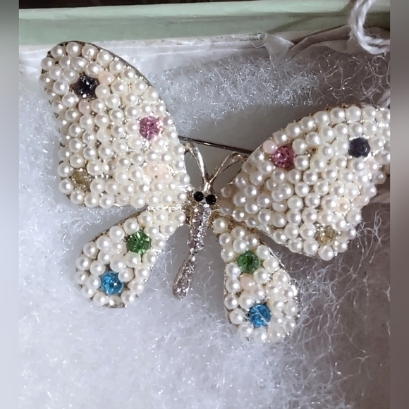 Jewelry | Pearl Beaded Butterfly Brooch | Poshmark